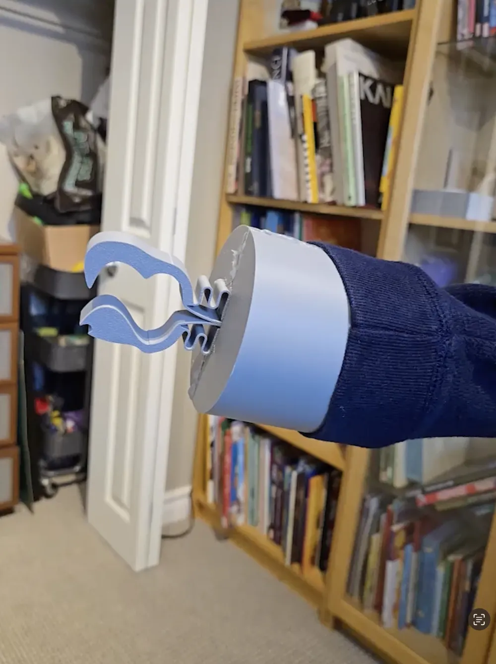 Tee Hee Hand+Base - Free 3D Print Model - MakerWorld