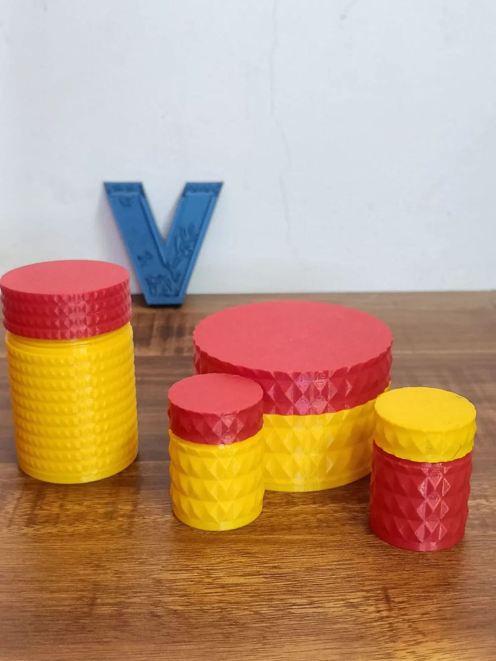 Threaded Knurled Container - Customisable - Free 3D Print Model ...