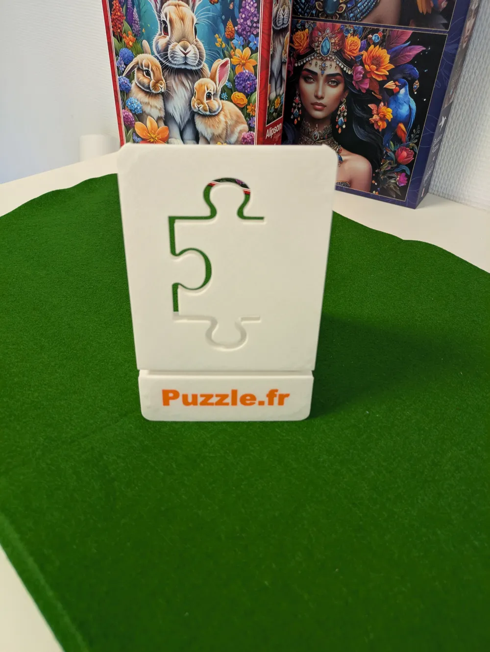 Puzzle cover holder / Jigsaw Puzzle Box Stand by JeremGg MakerWorld ...