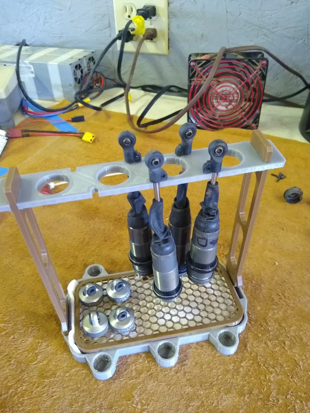 RC Shock Stand & Diff Drain - 1/8th & 1/10th scale by wbynum MakerWorld ...