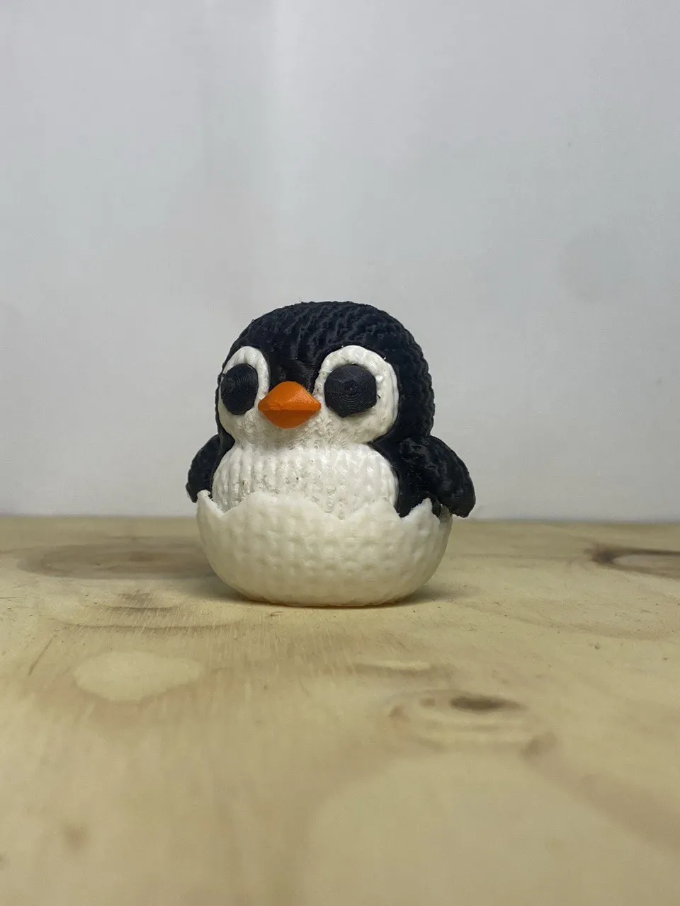 Pingüino bebé de ganchillo (con clic) por TyroneChamD MakerWorld ...