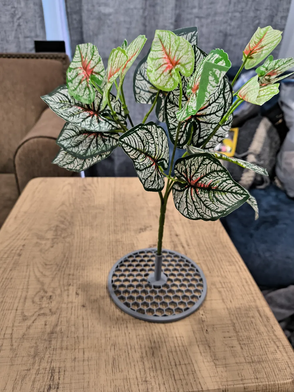 Fake Plant Stand by Red Hairing - MakerWorld