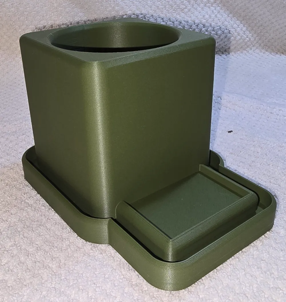 PLANTER WITH SMALL DISPLAY SHELF by ke.dennis182 - MakerWorld