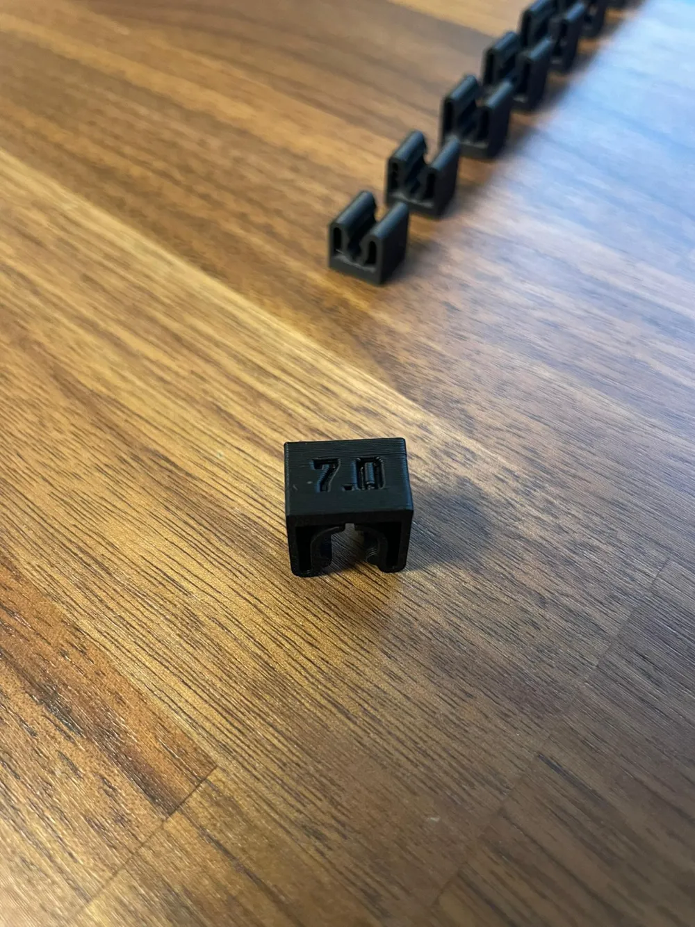 Cable holder, cable management from 3 to 7 mm by Mohammad AD - MakerWorld