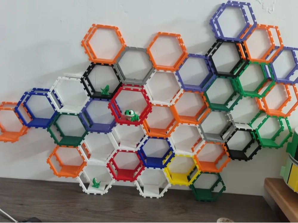 Modular Honeycomb Figurine Display Stand (Infinitely Connectable) by 路萤 ...
