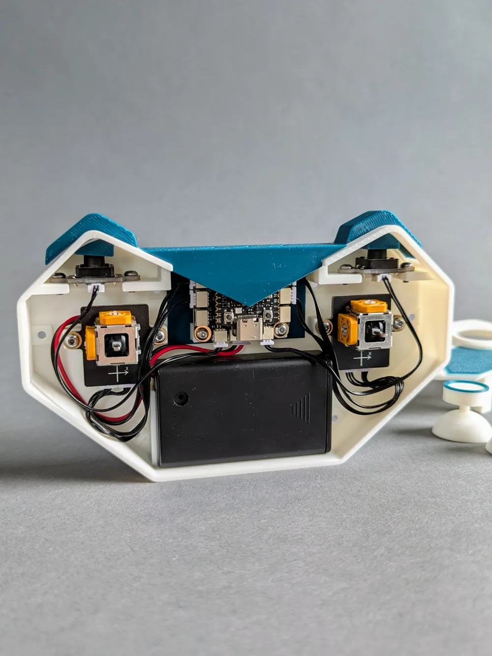 Cyberbrick Controller – Dual Joysticks and Triggers by Séquoia3D ...