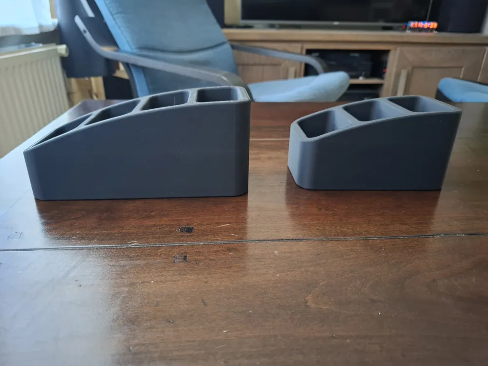 Modern remote control stand by KremlinCardinal MakerWorld: Download ...