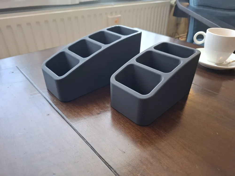 Modern remote control stand by KremlinCardinal MakerWorld: Download ...