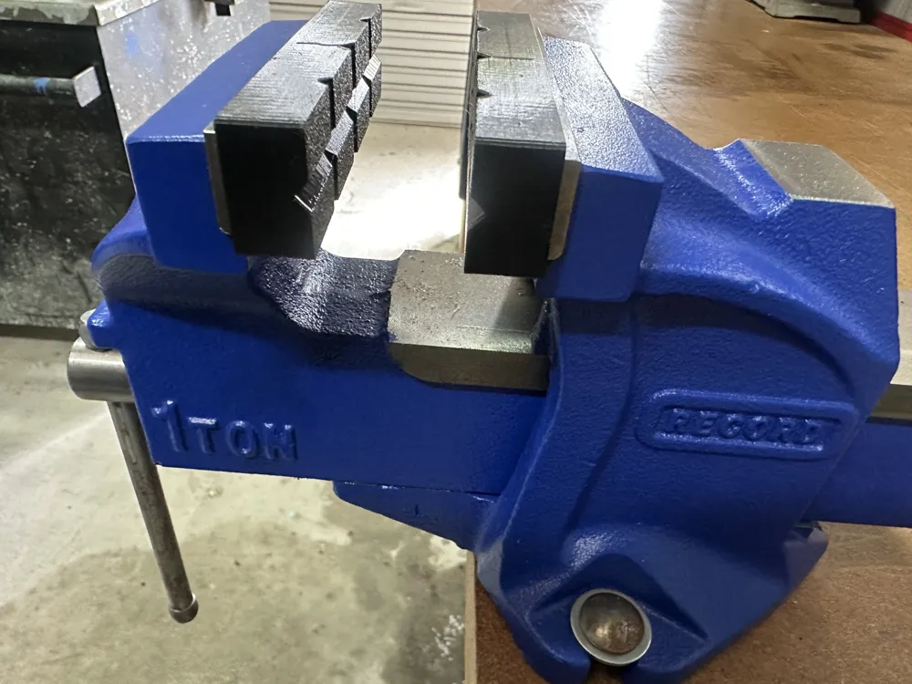 Soft Jaws V-Groove - Irwin 4inch 100mm Bench Vice by Sparky MakerWorld ...