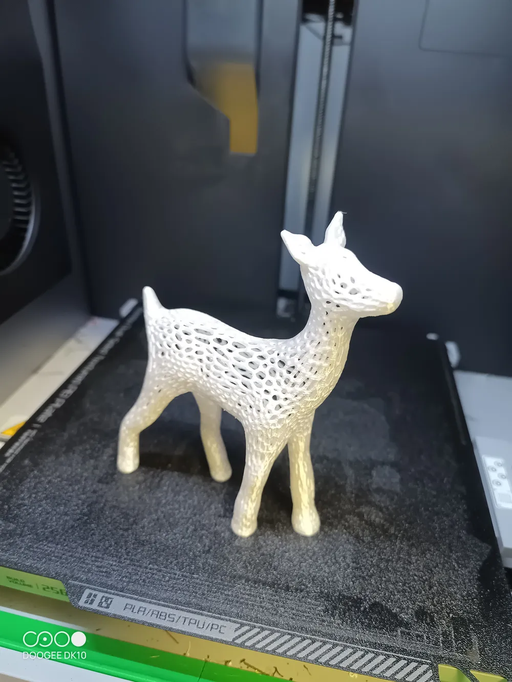 Srna_voronoi - Modello di stampa 3D gratuito - MakerWorld