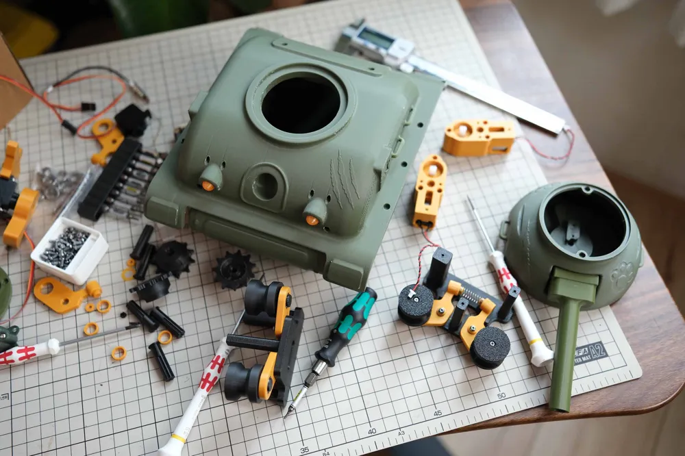 Tank AR311 - Non Cyber Brick by Ariel MakerWorld: Download Free 3D Models