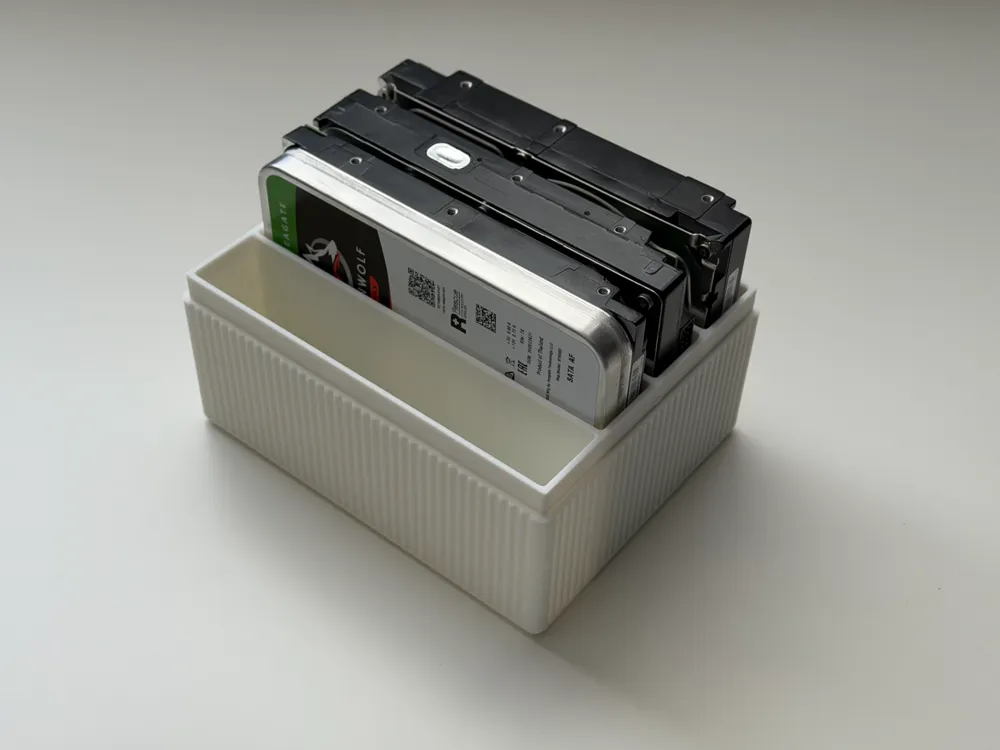 3.5" HDD Case with Lid - Free 3D Print Model - MakerWorld