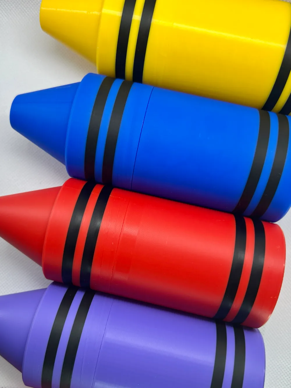 蜡笔盒 来自 Meshi Studios - MakerWorld