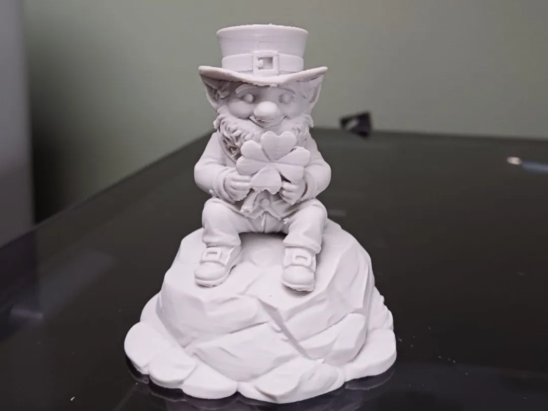 Lucky Leprechaun – Clover Guardian - Free 3D Print Model - MakerWorld