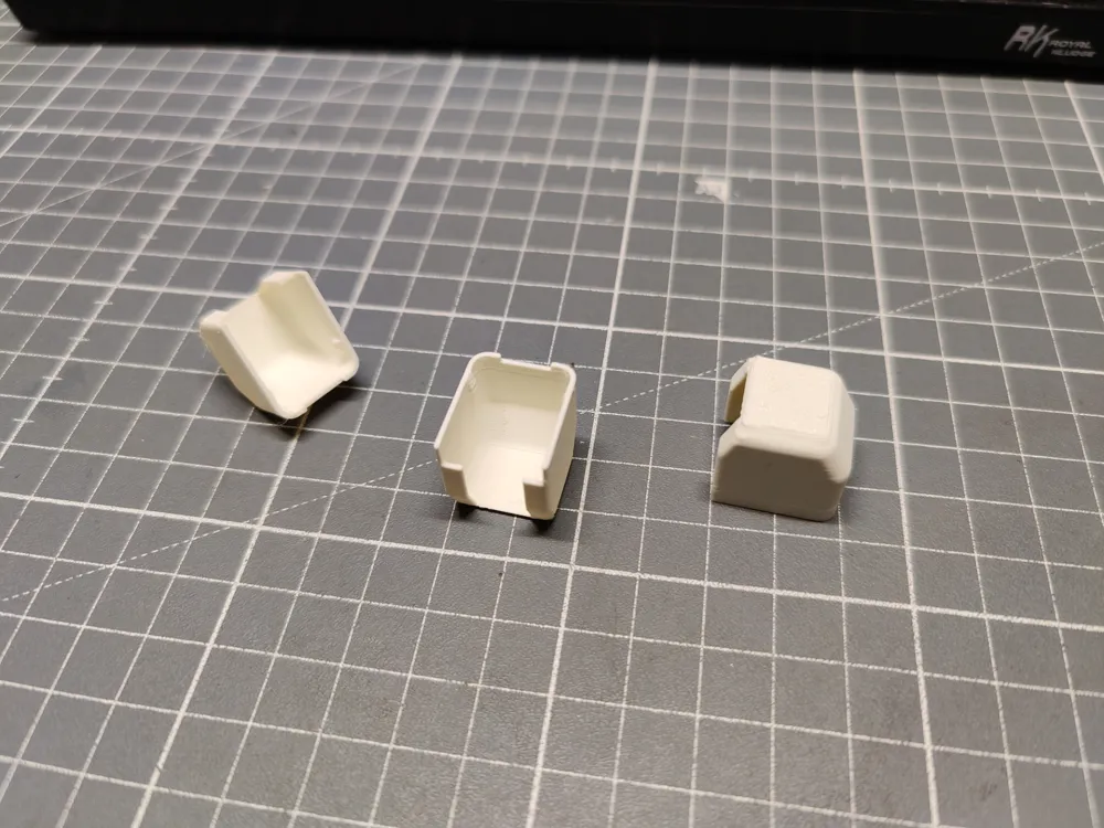 Window hinge cover by Danilo Lattaro - MakerWorld