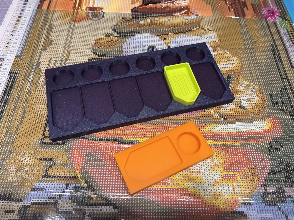 Holder for Mini Diamond Painting Trays DdP - Free 3D Print Model ...