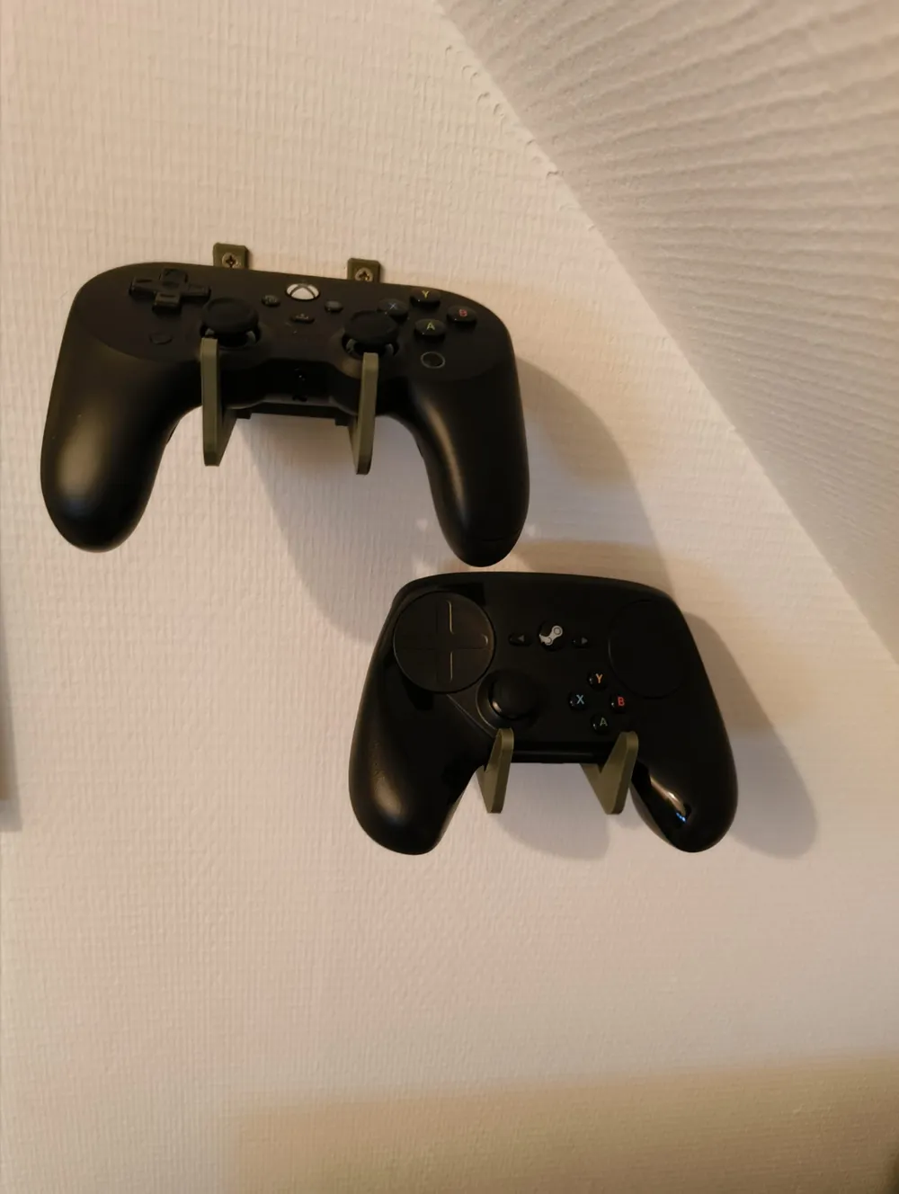 wall mounted controller stand by Grolboy - MakerWorld