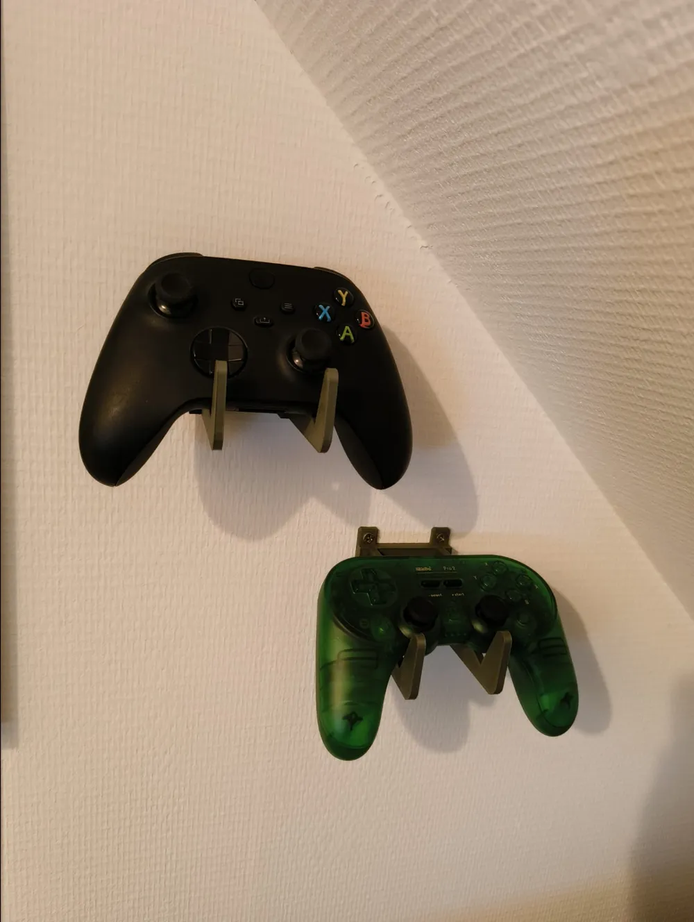 wall mounted controller stand by Grolboy - MakerWorld