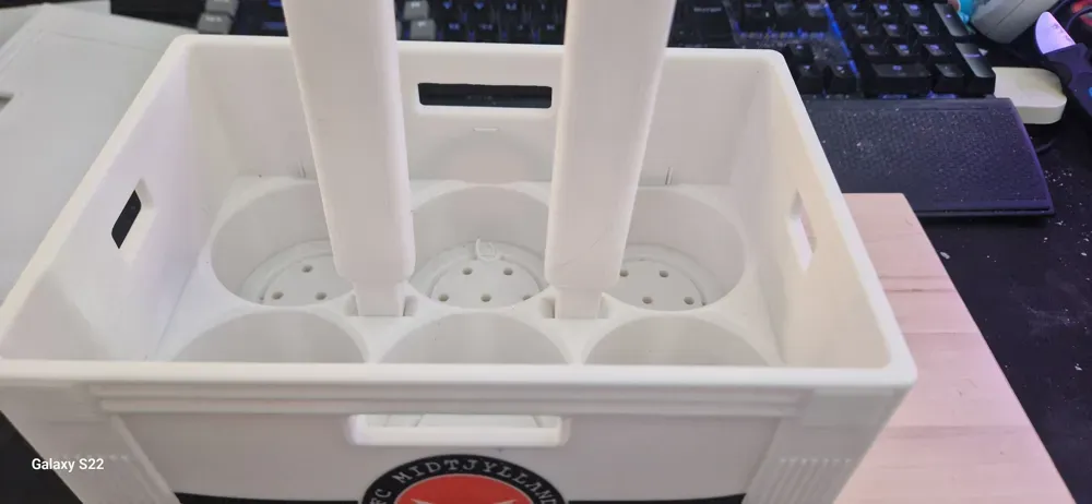 Base Six-Pack Can Holder Click-In side Plate by 3DPrintWolf MakerWorld ...
