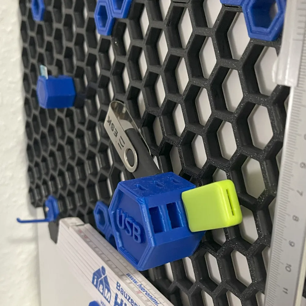 HSW USB Holder small Remixed by MF Productions - MakerWorld