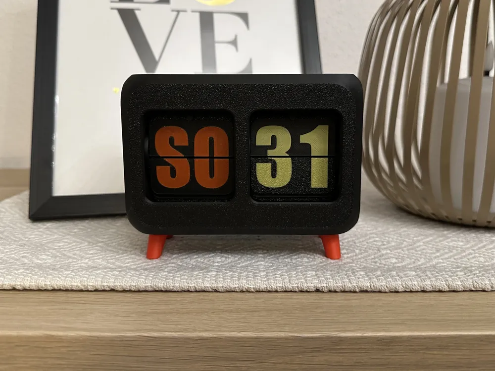 Flip Calendar Day Date - Four Languages - Free 3D Print Model - MakerWorld