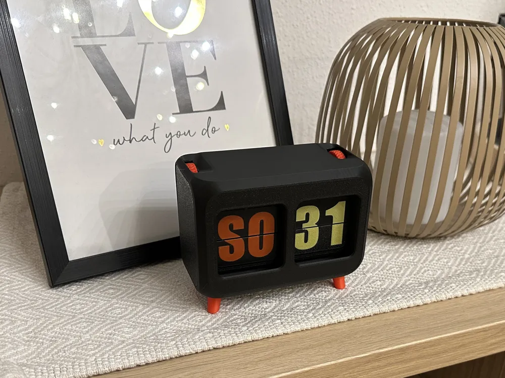 Flip Calendar Day Date - Four Languages - Free 3D Print Model - MakerWorld