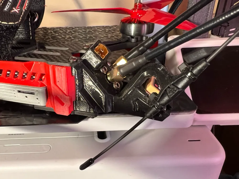 AIO mount for Iflight Chimera 7 / Chimera 7 Pro by Keresztes - MakerWorld