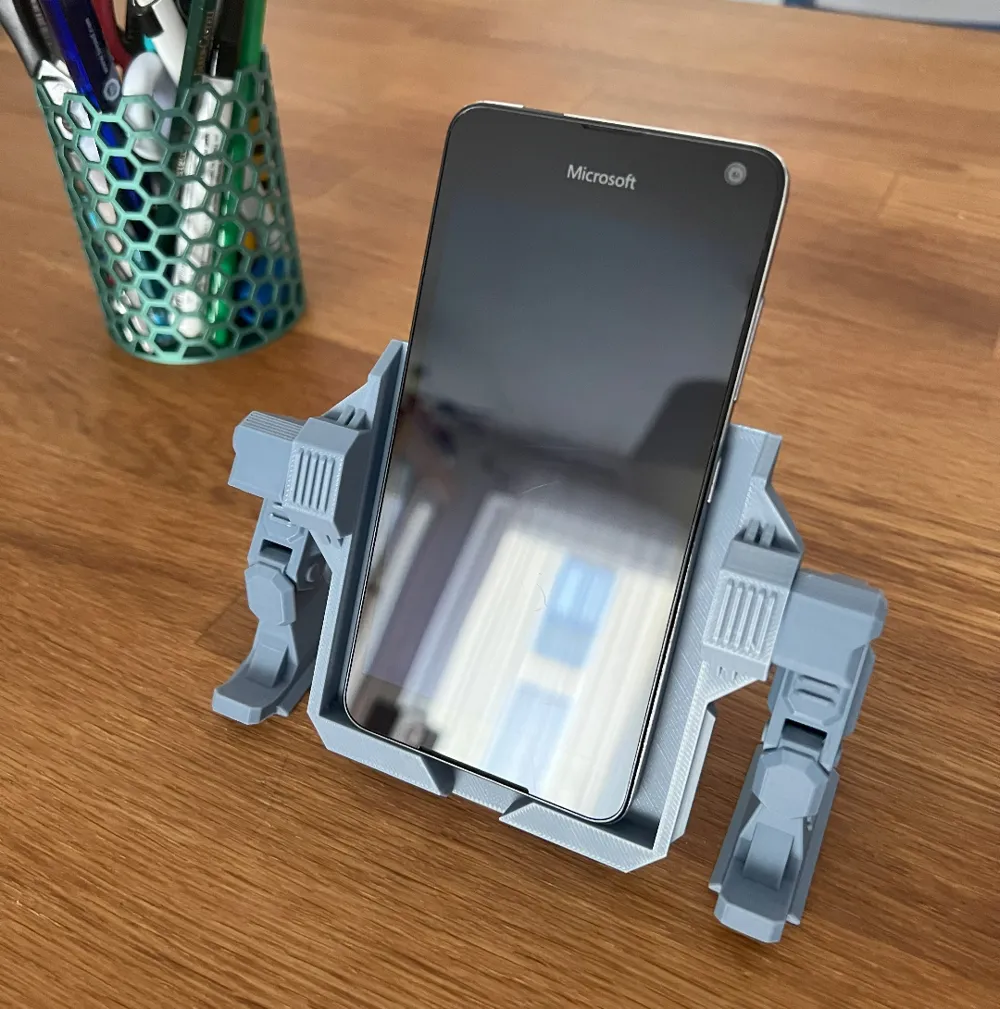 MECH Phone Stand by Sir_Stigma MakerWorld: Download Free 3D Models