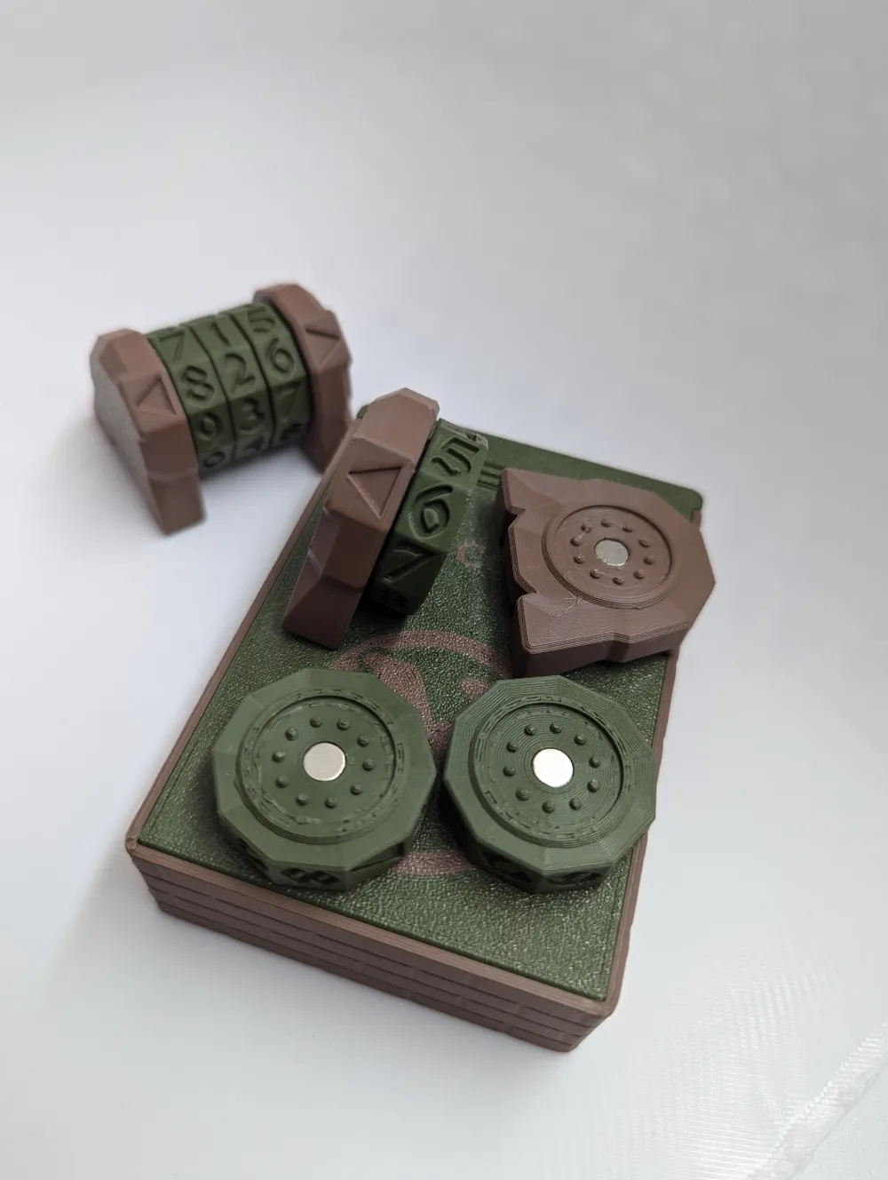 MTG Magnetic Life Counter Remixed by Cobo MakerWorld: Download Free 3D ...