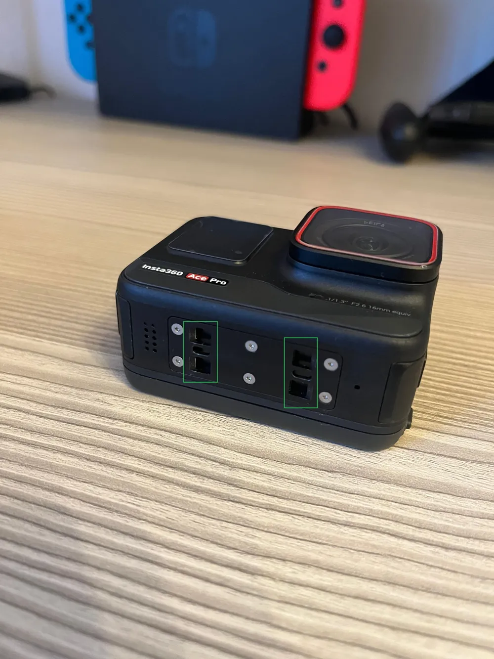 Insta360 Ace Pro vertical mount by fracos MakerWorld: Download Free 3D Models