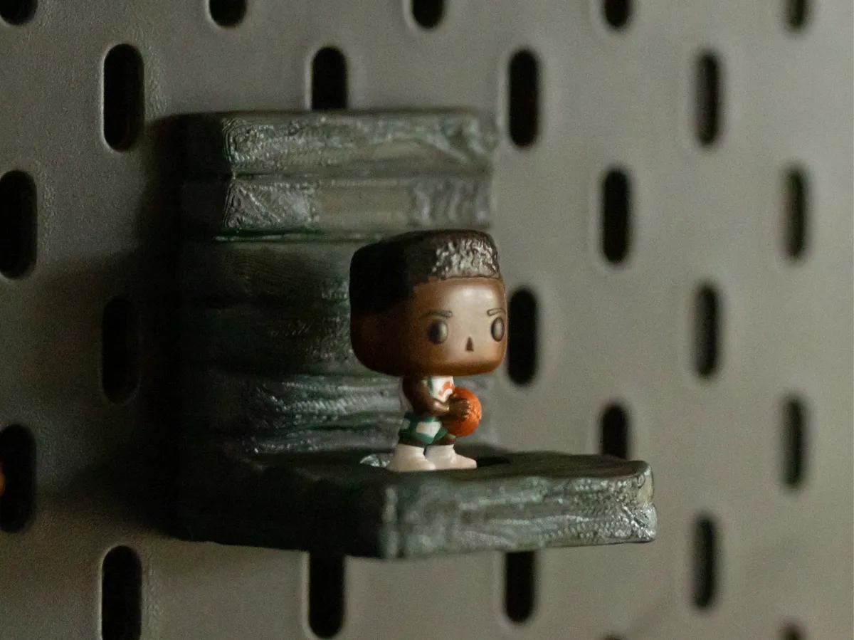 Stranger Things Lucas Figure Holder, IKEA Skådis by RetroForma MakerWorld: Download Free 3D Models