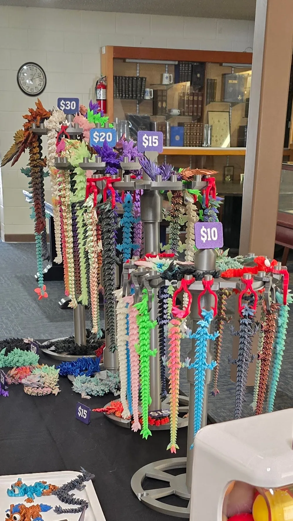 Rotating Dragon & Gen Merch Display Stand by RandomTangents 3D ...