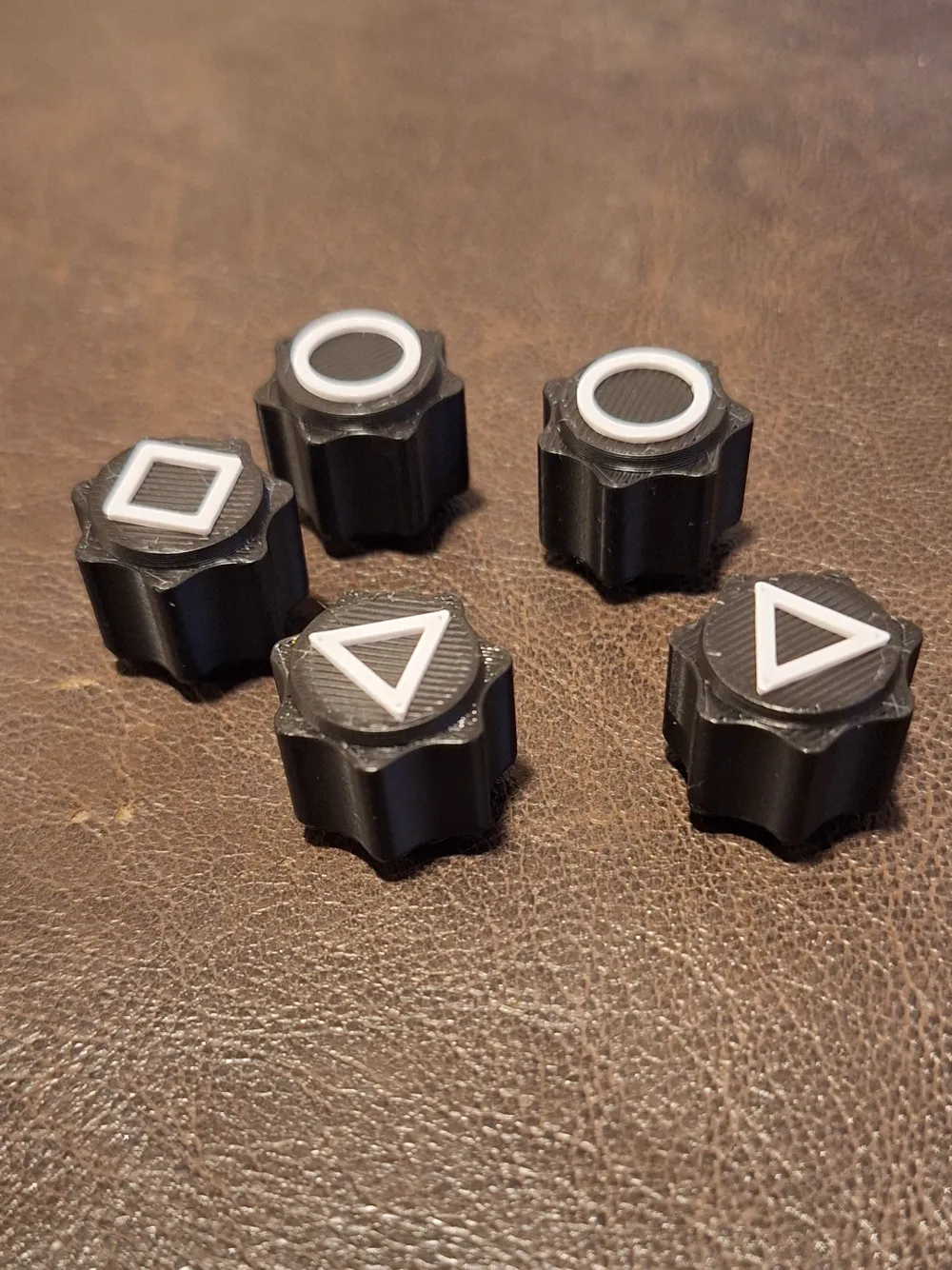 Squid Games Gonggi + Flying Stone & Magnetized box by BlueTime3D ...