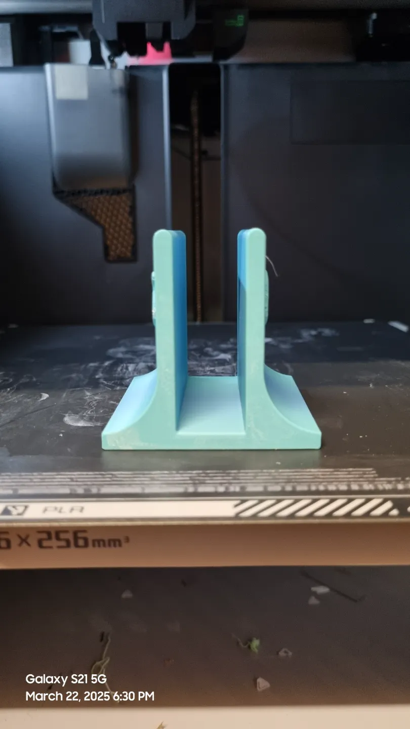 Logitech G213 Vertical Holder by Cubex_10 - MakerWorld