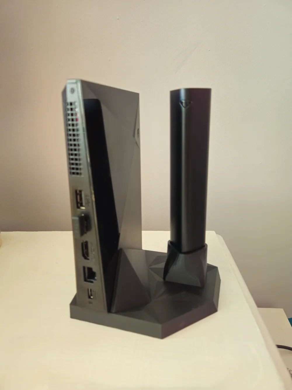 Nvidia Shield Pro TV & Remote control stand by chief.kaiser - MakerWorld