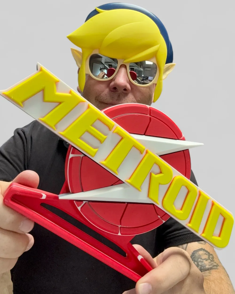 Metroid Classic Logo Display Stand - Free 3D Print Model - MakerWorld
