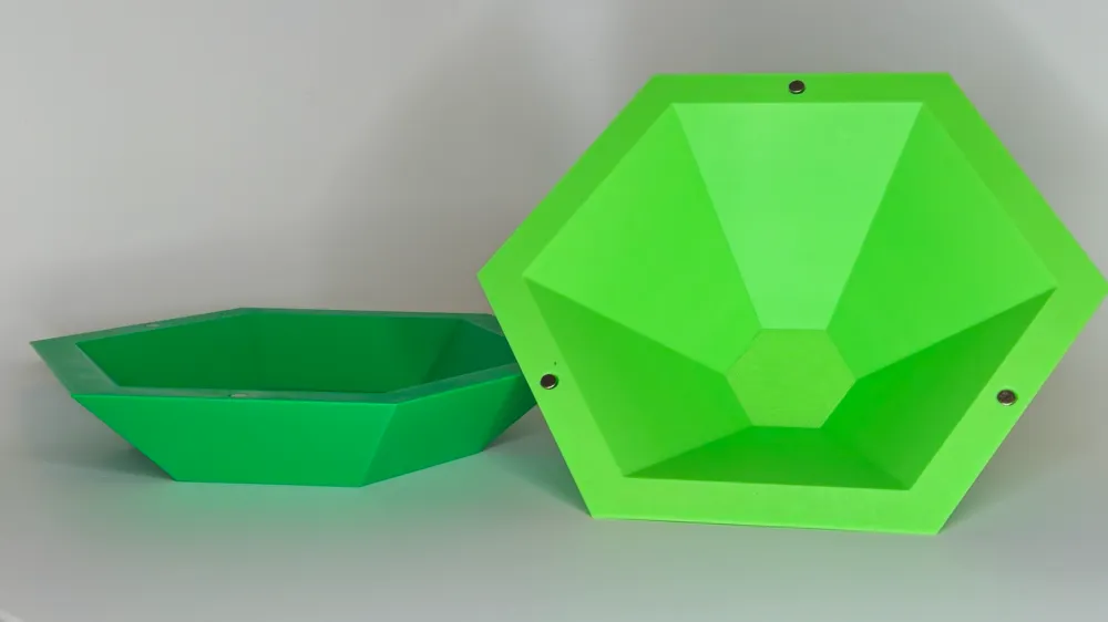 Master Emerald Container with Stand by MTFPrint MakerWorld: Download ...