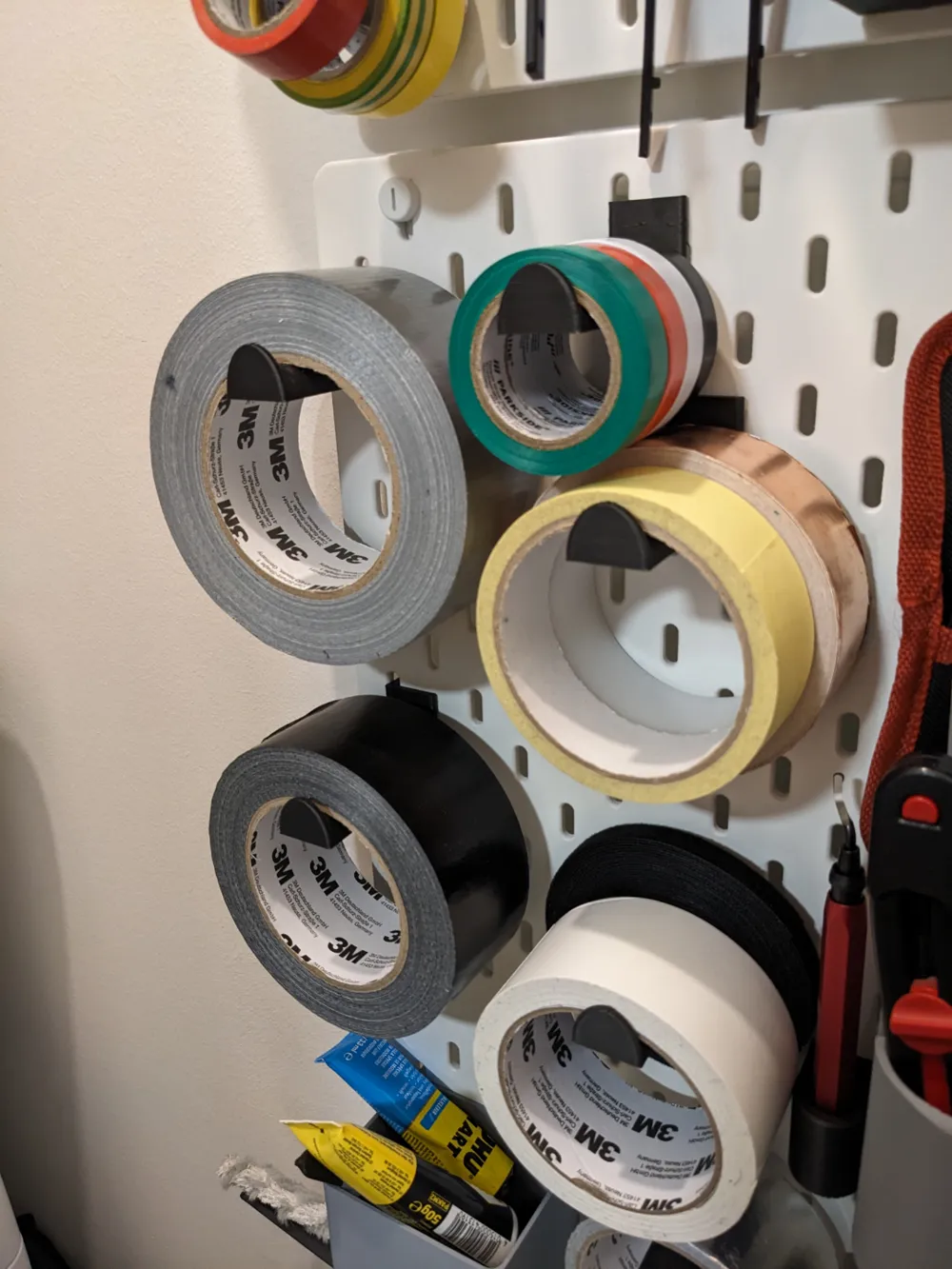 Tape holder for skadis by hamaboe - MakerWorld