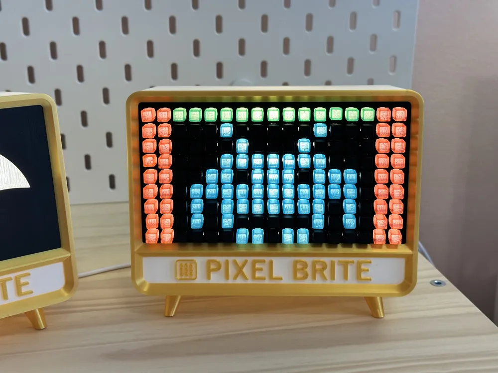 Pixel Brite – Snap-Together Retro Pixel Display by 5er MakerWorld ...
