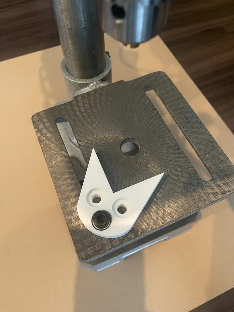 Simple Drill Press Corner Jig by timo MakerWorld: Download Free 3D Models