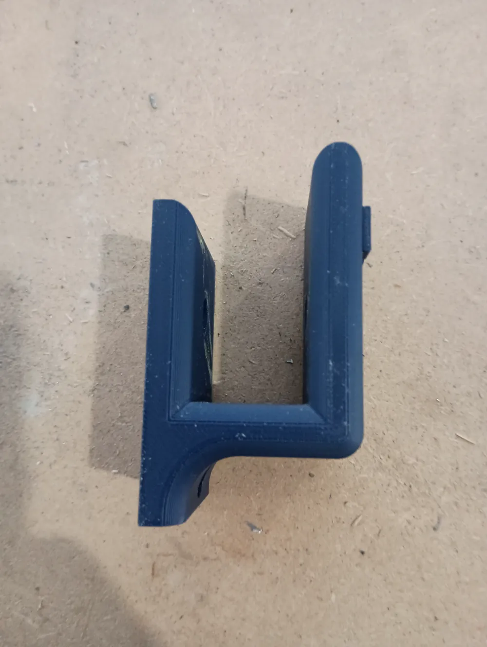 Workbench Level Hanger by Barn Dude - MakerWorld