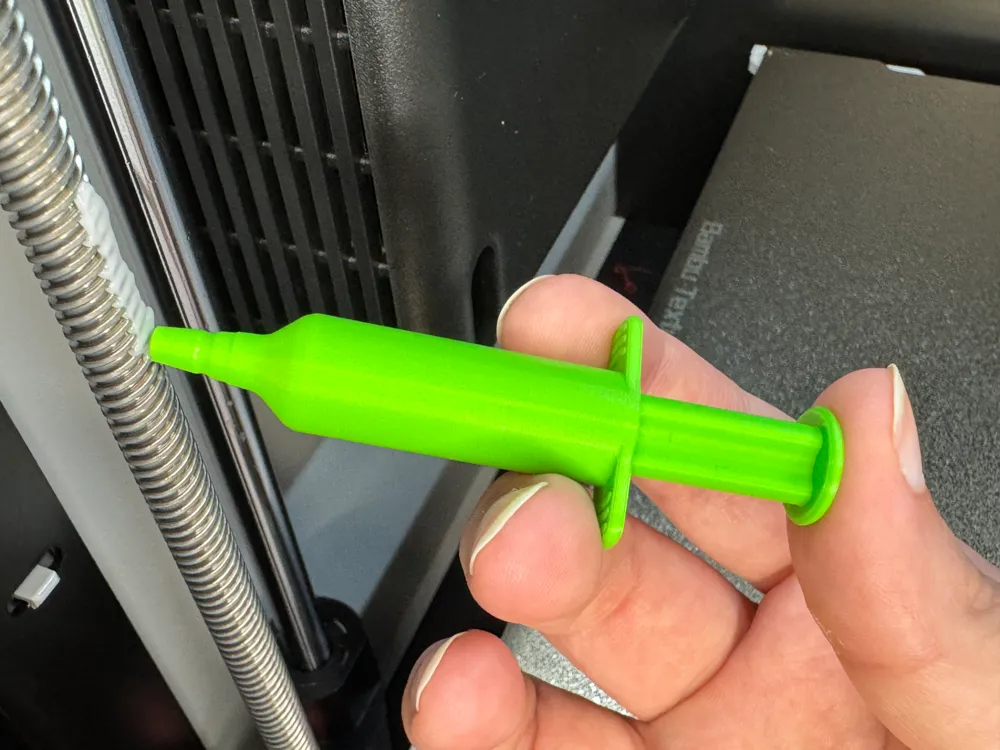 Precision grease gun for threaded spindles by practical3D MakerWorld ...