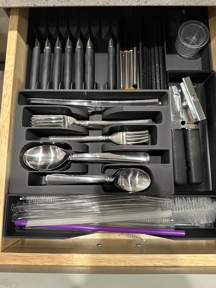 Gridfinity 4×6 Kitchen Drawer Silverware Holder Remixed by smoothstone5 MakerWorld: Download ...