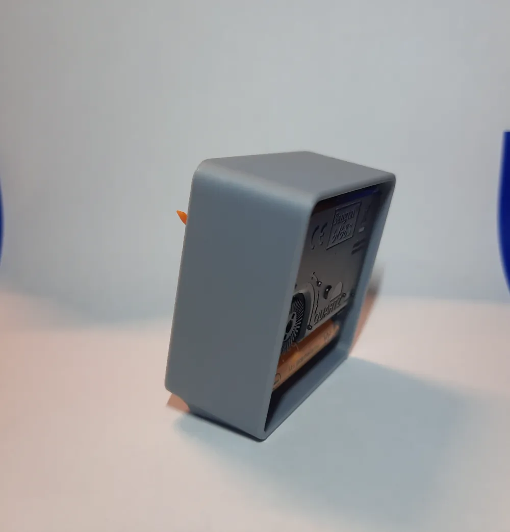 Small Desk Clock by Luke-Leek-98 - MakerWorld