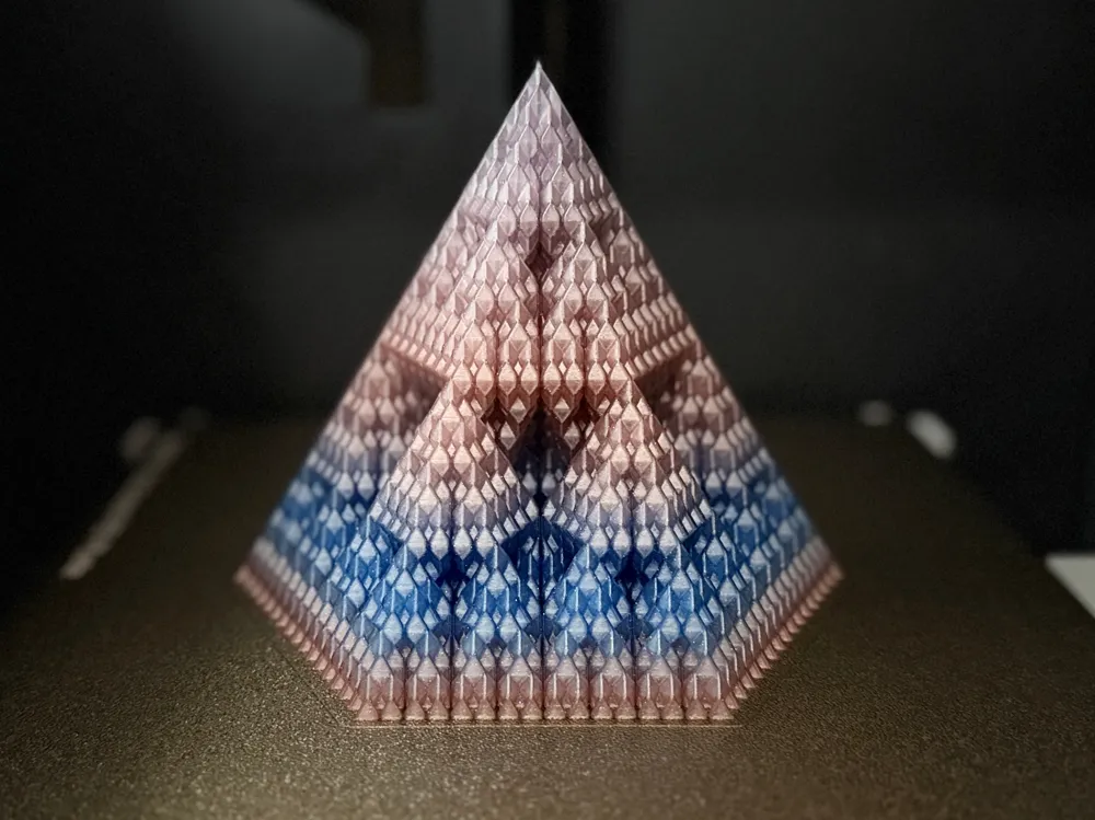 Vase Mode Fractal Pyramid | Tetra Honeycomb Lvl 5 - Free 3D Print Model ...
