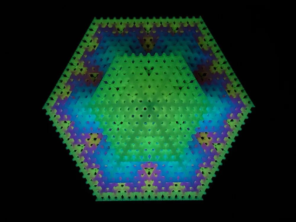 Vase Mode Fractal Pyramid | Tetra Honeycomb Lvl 5 - Free 3D Print Model ...