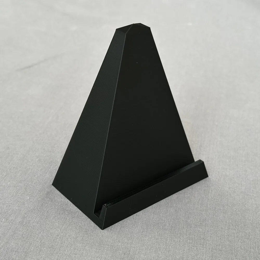 Pyramid Style / Theme Photo or Picture Stand by raymanengland ...