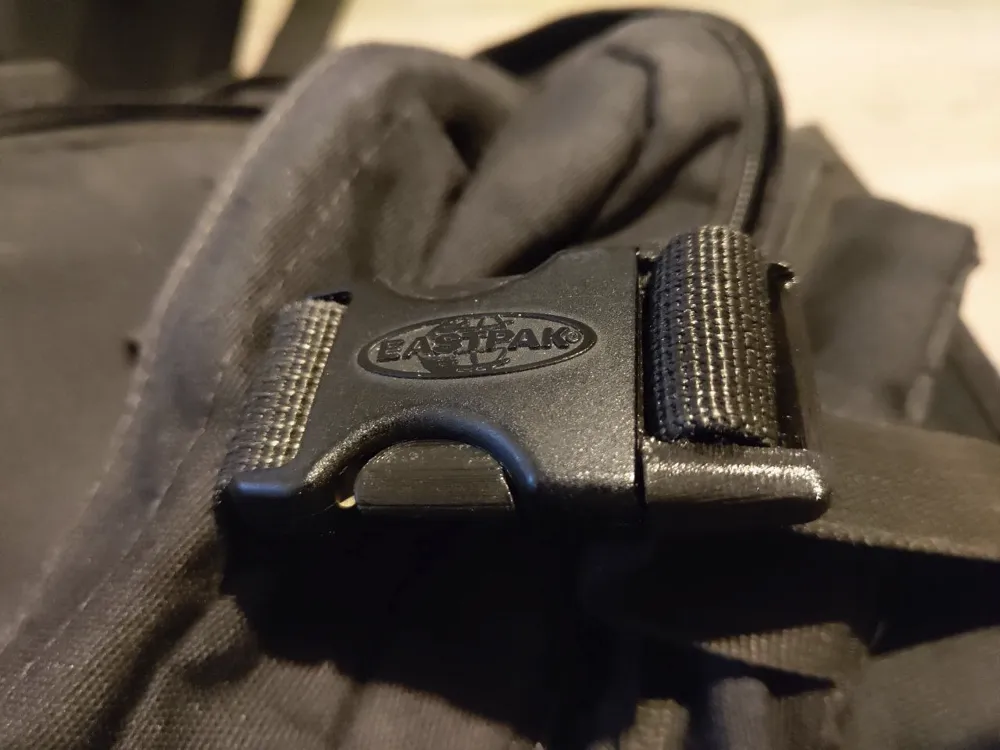 Eastpak backpack buckle - Woojin/Duraflex stealth by marapet MakerWorld ...
