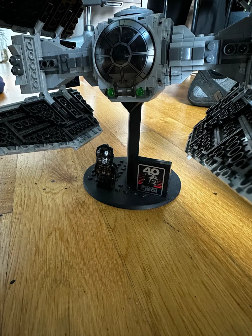 Brick Display Stand with Studs by Bloodberryjuice - MakerWorld