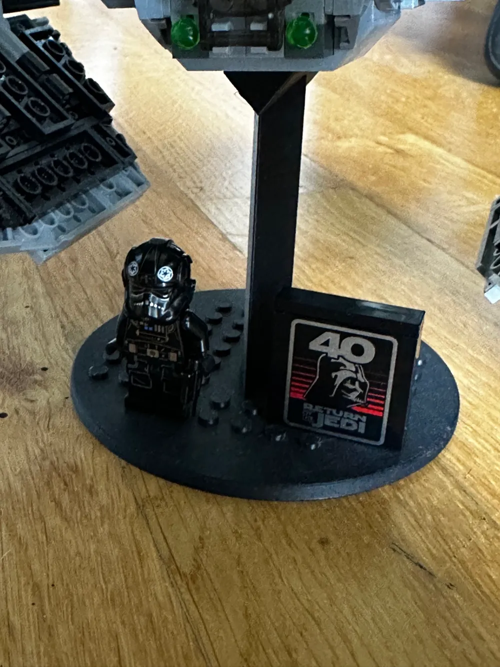 Brick Display Stand with Studs by Bloodberryjuice - MakerWorld